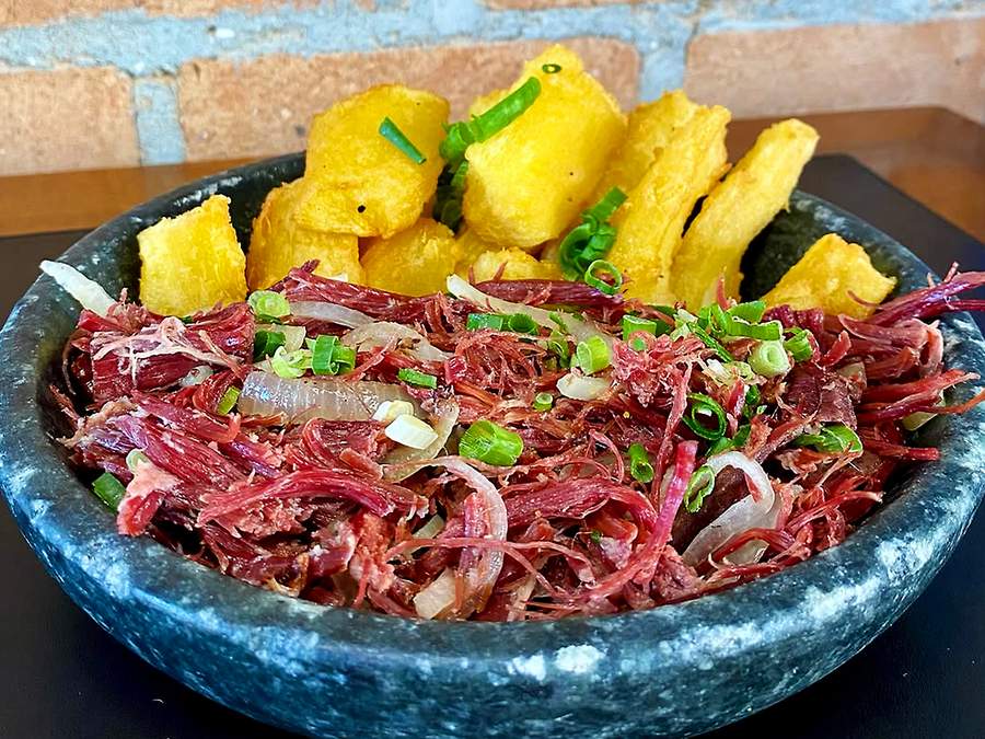 12 Receitas Com Carne Seca Desfiada Com Muitas Sugestões de Pratos ...